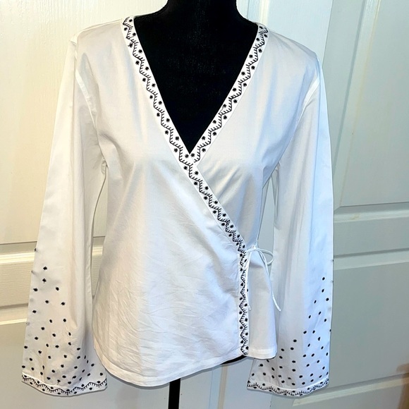 Artisan | Tops | Artisan Black And White Cross Over Kimono Style Top ...
